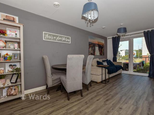 2 bedroom ground flat for sale