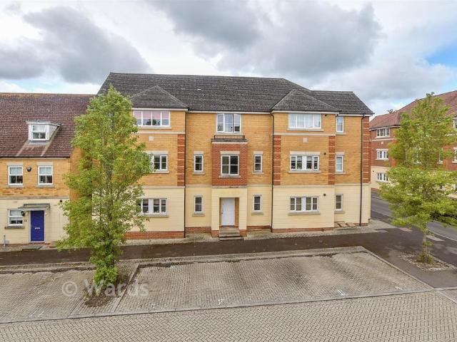 2 bedroom ground flat for sale
