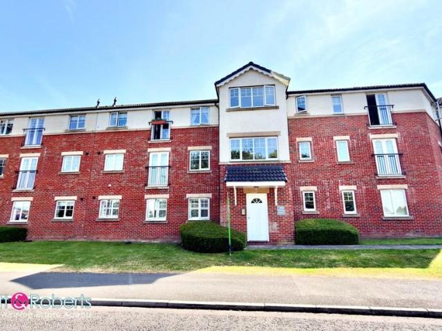 2 bedroom ground flat for sale