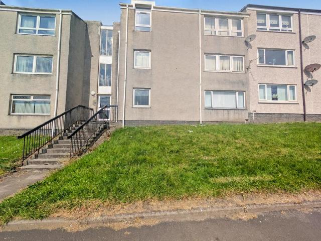 2 bedroom ground flat for sale