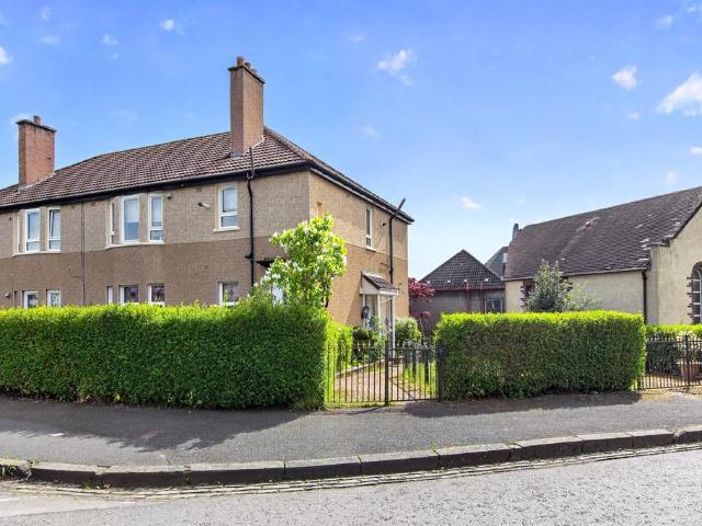 2 bedroom ground flat for sale