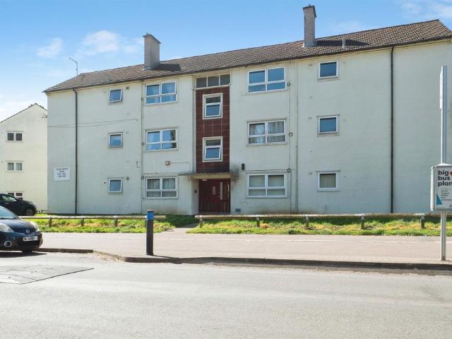 2 bedroom ground flat for sale