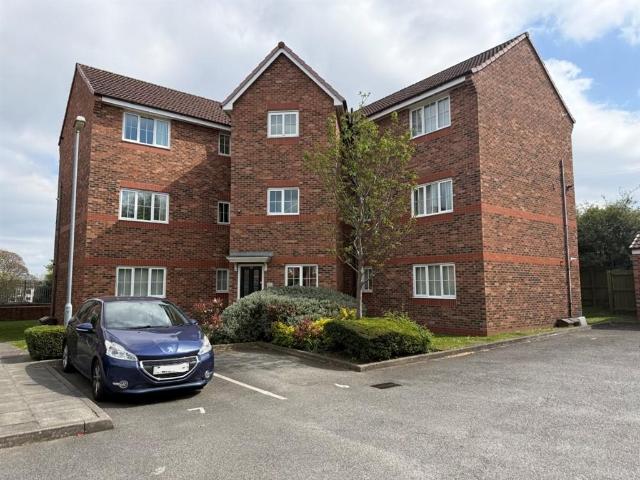 2 bedroom ground flat for sale