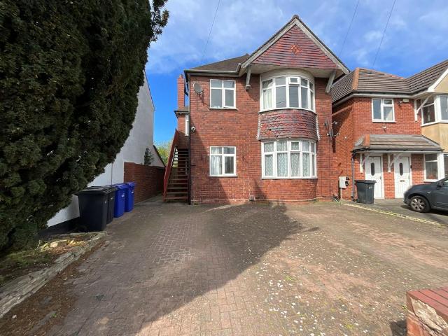 2 bedroom ground flat for sale