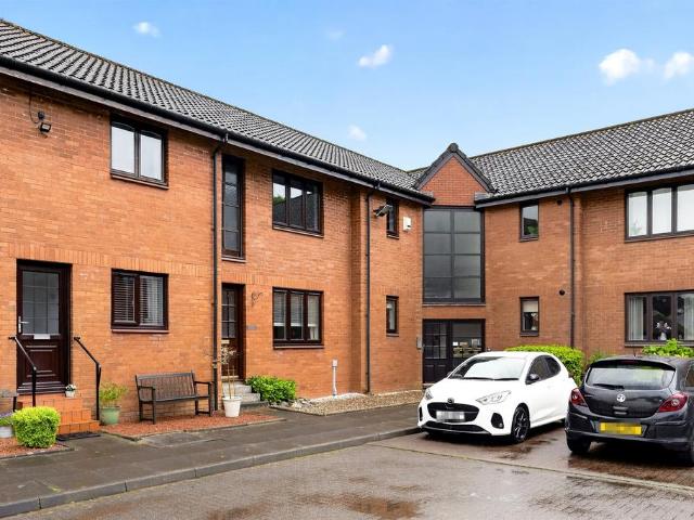 2 bedroom ground flat for sale
