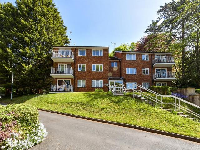 2 bedroom ground flat for sale