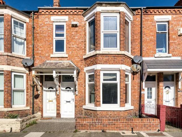 2 bedroom ground flat for sale