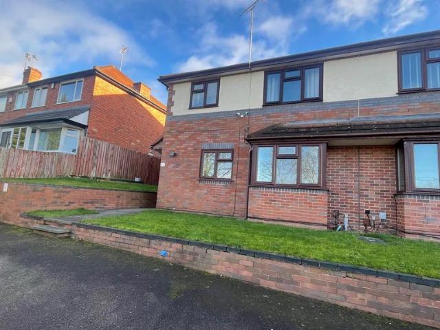 2 bedroom ground flat for sale