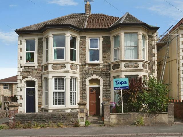 2 bedroom ground flat for sale