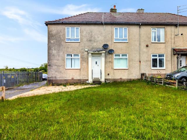 2 bedroom ground flat for sale
