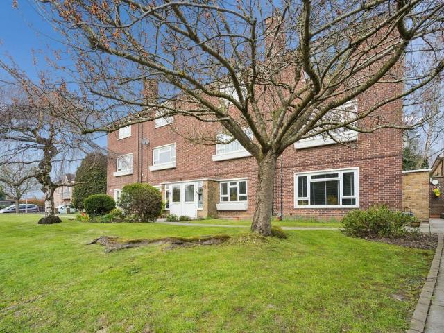 2 bedroom maisonette for sale