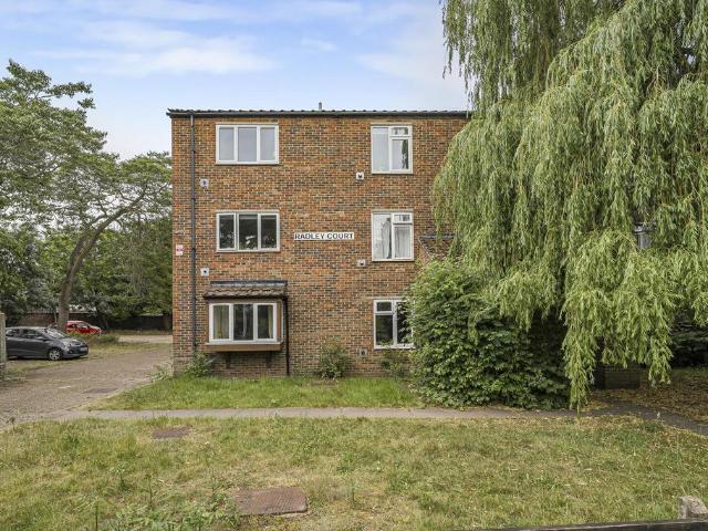 2 bedroom ground flat for sale