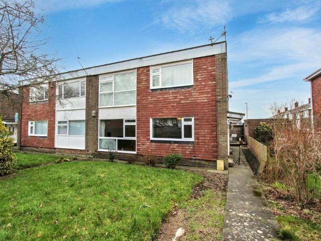 2 bedroom ground flat for sale