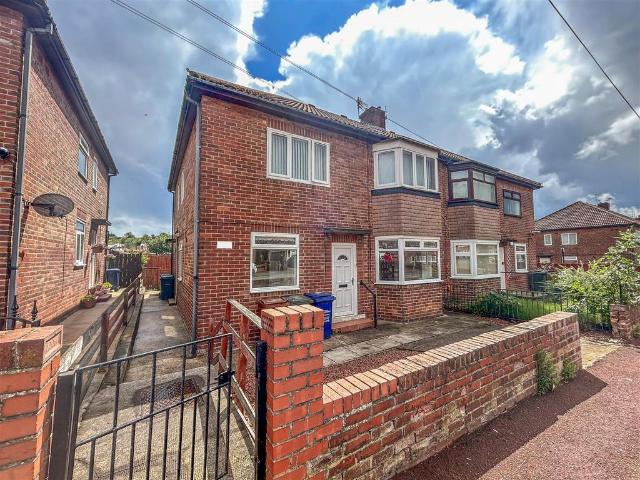 2 bedroom ground flat for sale