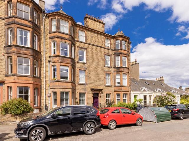 2 bedroom ground flat for sale
