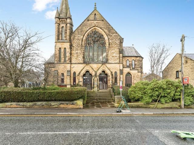 2 bedroom ground flat for sale