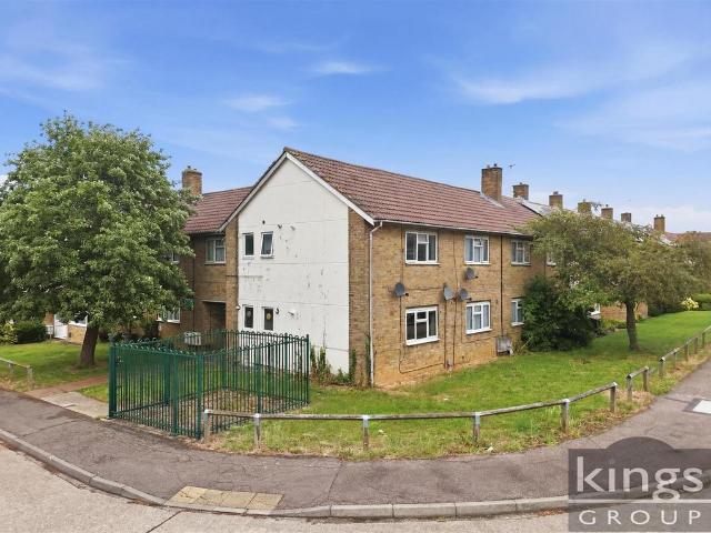 2 bedroom ground flat for sale