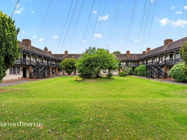 2 bedroom ground flat for sale