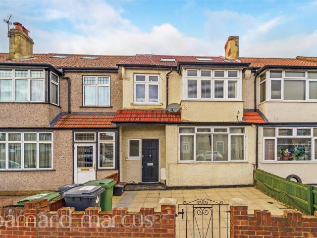 2 bedroom ground flat for sale