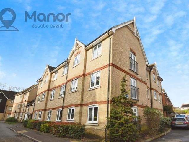 2 bedroom ground flat for sale
