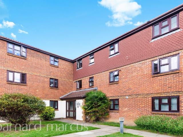 2 bedroom ground flat for sale