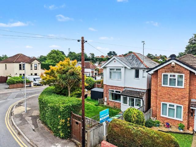 2 bedroom ground flat for sale