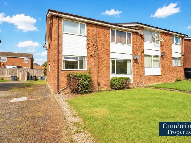 2 bedroom ground flat for sale
