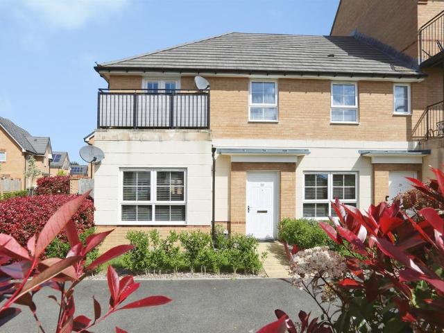 2 bedroom ground flat for sale