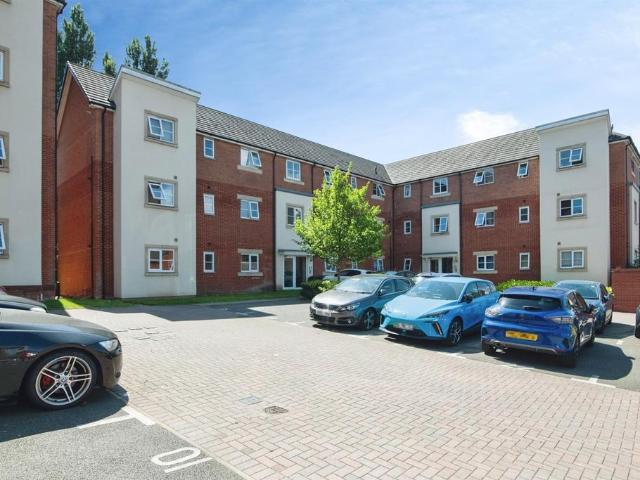 2 bedroom ground flat for sale