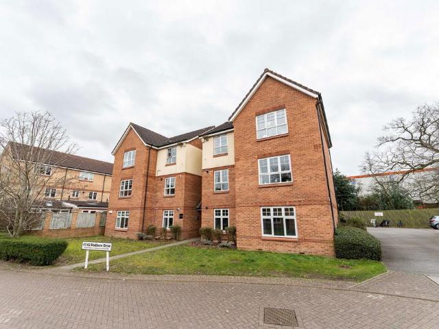 2 bedroom ground flat for sale