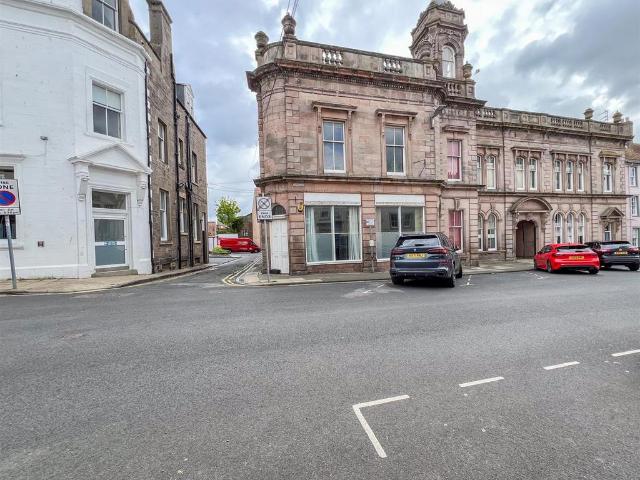 2 bedroom ground flat for sale
