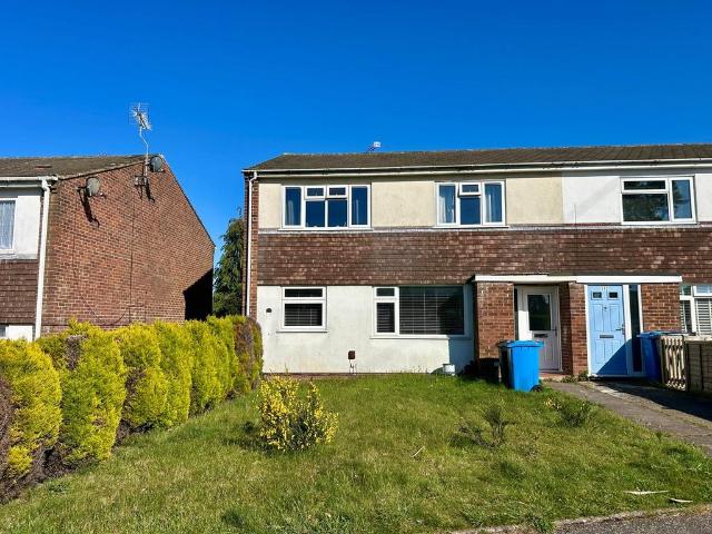 2 bedroom ground flat for sale