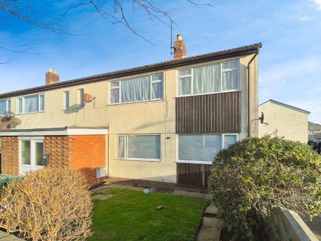 2 bedroom ground flat for sale