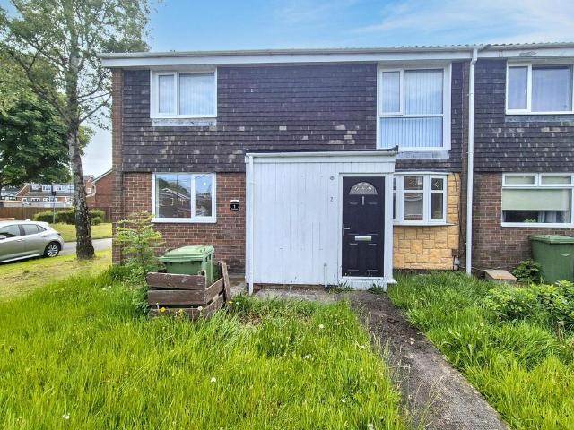 2 bedroom ground flat for sale