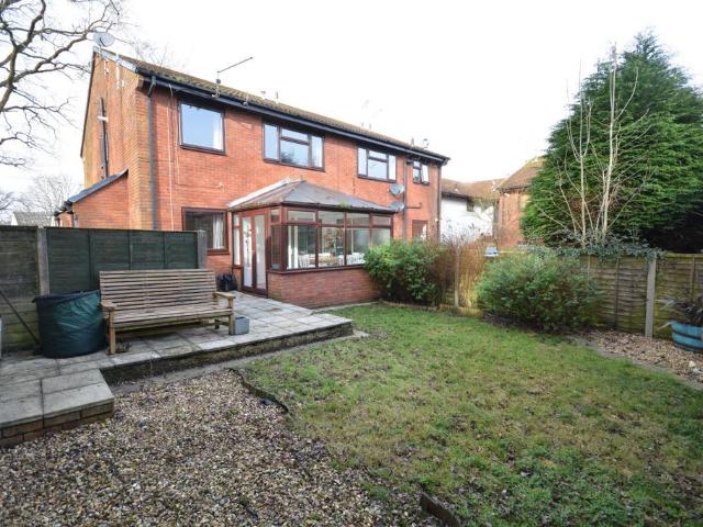 2 bedroom ground flat for sale
