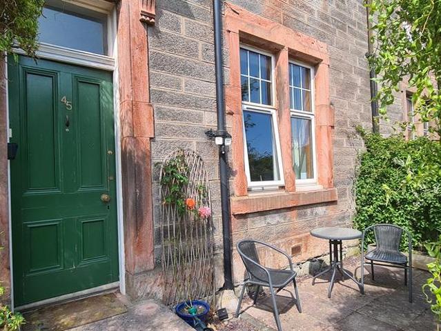 2 bedroom ground flat for sale