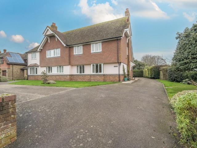 2 bedroom ground flat for sale