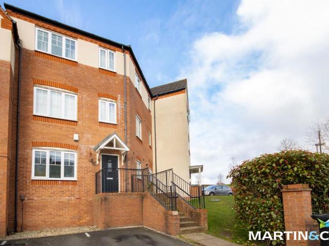 2 bedroom ground flat for sale