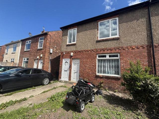 2 bedroom ground flat for sale
