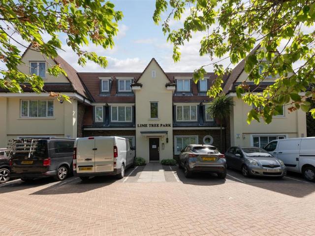 2 bedroom ground flat for sale