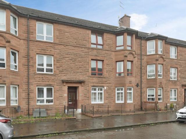 2 bedroom ground flat for sale
