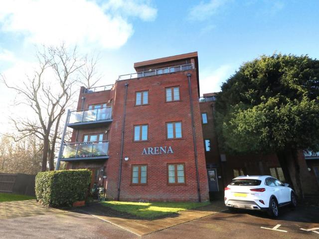 2 bedroom ground flat for sale