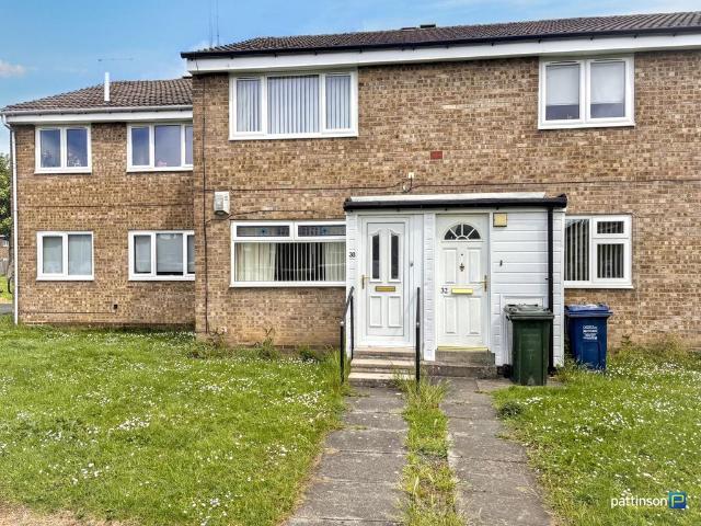 2 bedroom ground flat for sale