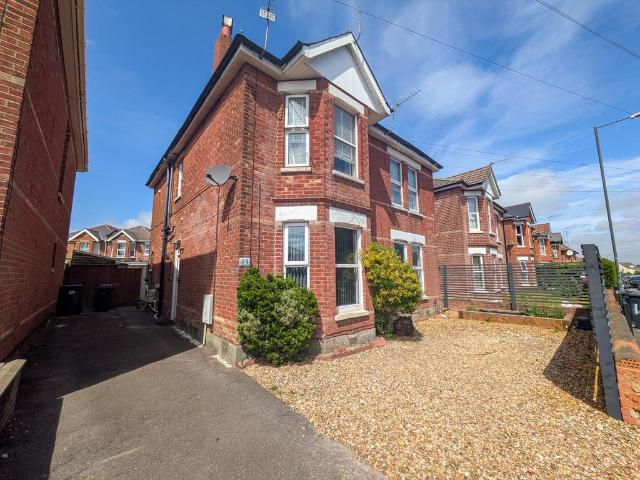 2 bedroom ground flat for sale