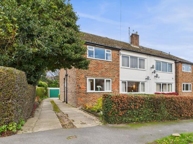 2 bedroom ground flat for sale