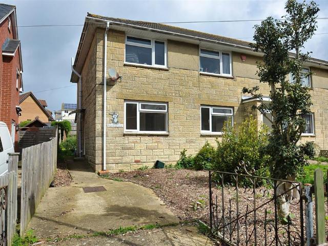 2 bedroom ground flat for sale