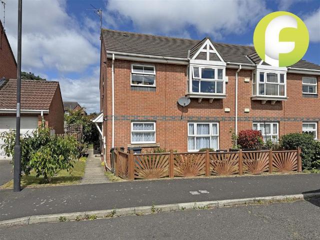 2 bedroom ground flat for sale