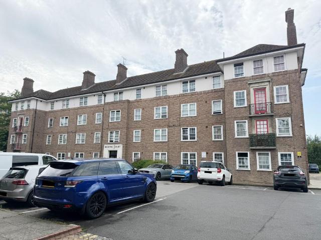 2 bedroom ground flat for sale
