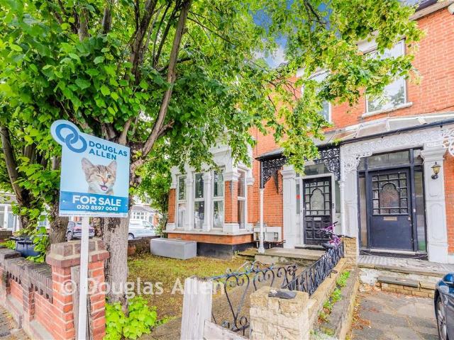 2 bedroom ground flat for sale