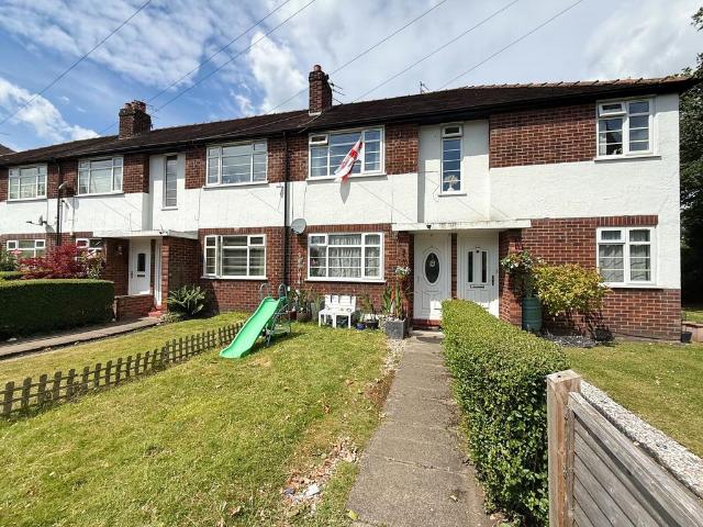 2 bedroom ground flat for sale